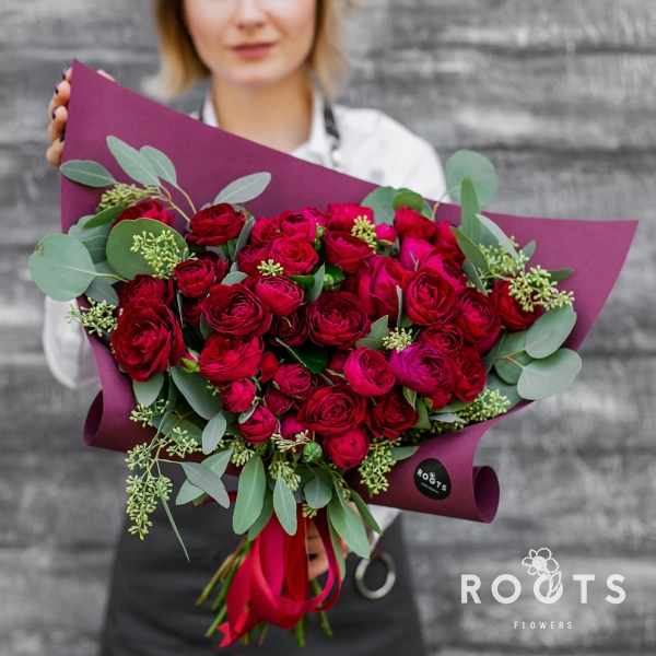 Купить монобукет с доставкой в Москве | Заказать монобукет от ROOTS FLOWERS